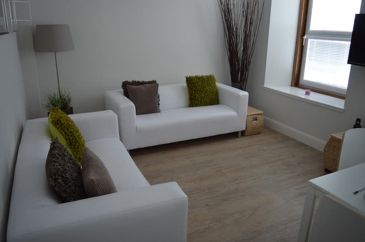 Clean & Stylish City Centre Apartment - Perth