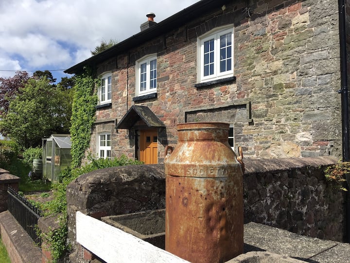 Stunning Characteristic Cottage In Rural Wales. - Llandeilo
