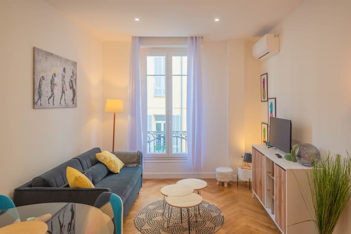 Appartement 2 Pièces Rénové Et Décoré Centre Ville - Nice