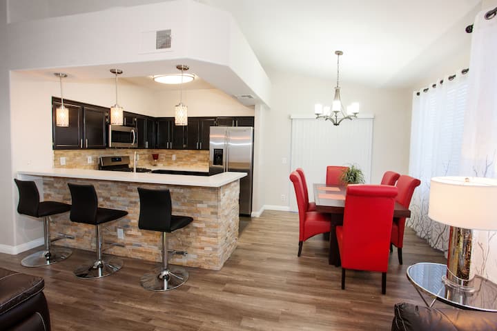 The Charming Vacation Place! - Las Vegas, NV