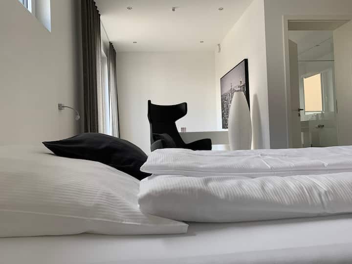 Ganze Wohnung
Spacious And Clean - Reutlingen