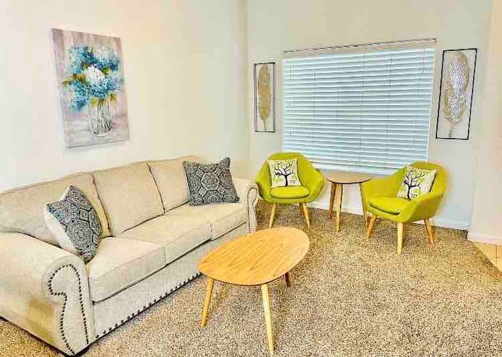 Sevenplex Breing The Entire Team/14bd 14.5ba/sleep - Sparks, NV