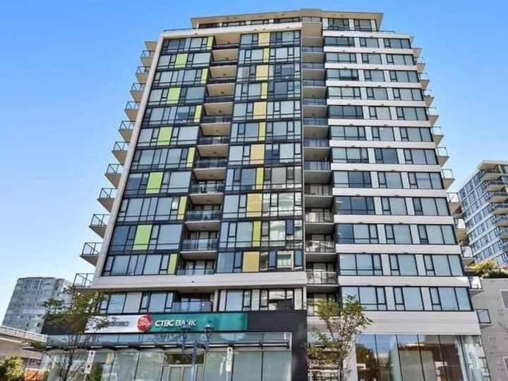 Richmond Downtown Fashion 2 Bedroom01 - Delta