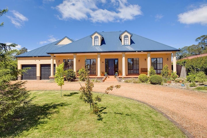 -Stately Bowral Designer Home - Bowral