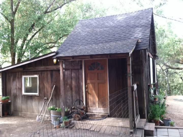 Sweet Russian River Redwood House - Bricoleur Vineyards, Windsor