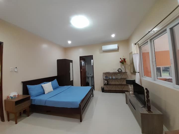 Villa Estela Guest House Room- 4 - Valencia City