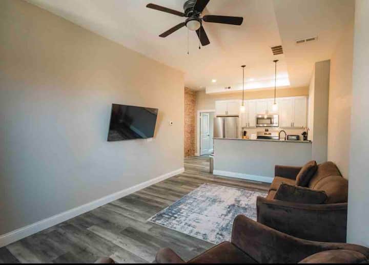 Luxury 2 Bed 2 Bth With Laundry! - Saint-Louis, MO