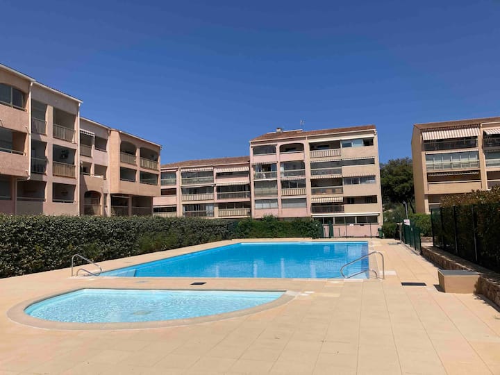 Appartement Dans Résidence Sécurisée Avec Piscine - Sainte-Maxime