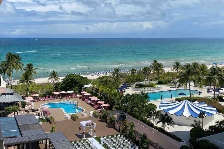 Direct Beach Access - Miami Beach, FL