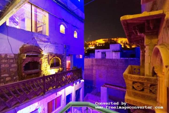 The Blue House..oldest Guest House - 조드푸르