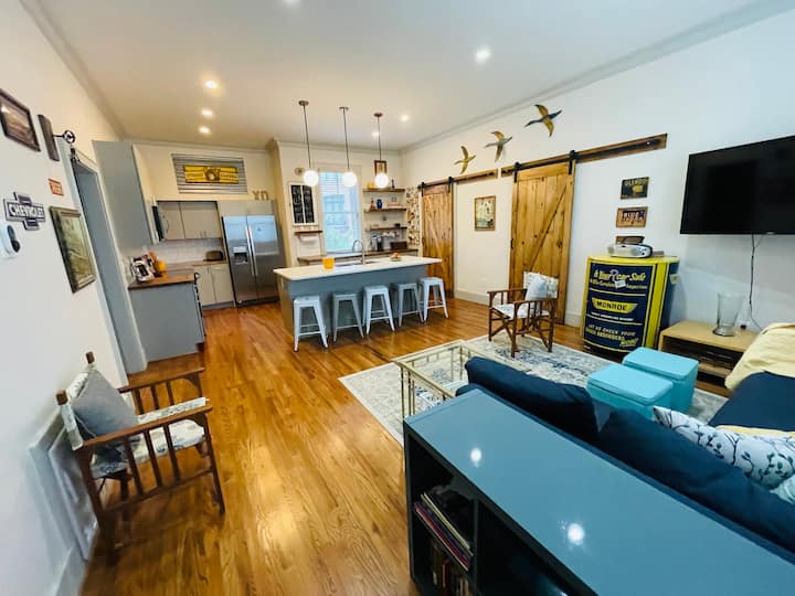 City Dream 2br 2ba W/ Patio-walk The Heart Of Gvl - Greenville Zoo, Greenville