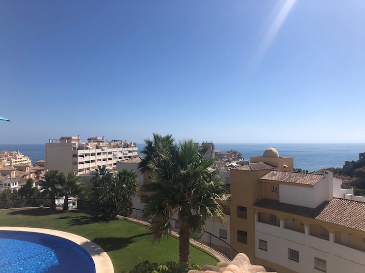 Astonishing Mediterranean Refuge Bathed In Light - 貝納爾馬德納