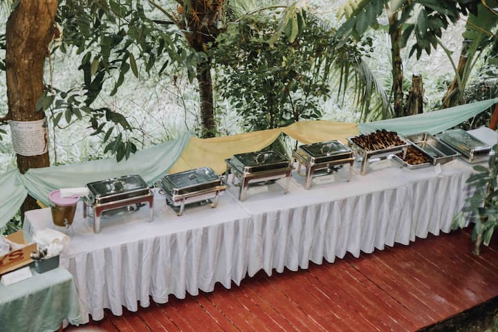 Secrethut 6 W/ Balcony Hammock - Cebu City