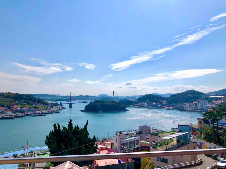 여수핫플 낭만하우스 캣츠언니네
Yeosu Hot Place “Cats Sis House” - Yeosu-si