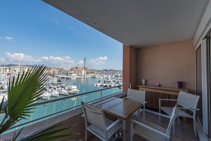Cap Hermès Magnifique Vue Mer,direct Plage,piscine - Saint-Aygulf