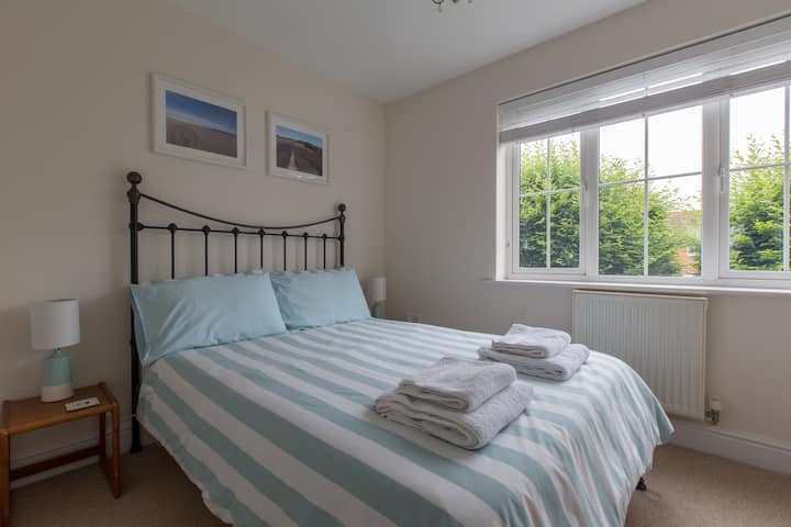 Central Chichester Double Bedroom Private Bathroom - Bognor Regis