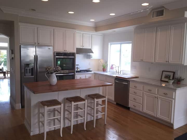 Gorgeous Beach House - Huntington Beach - Huntington Beach, CA