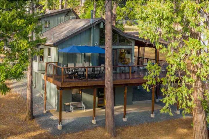The Nuttybear Cabin With Hot Tub - Arnold, CA