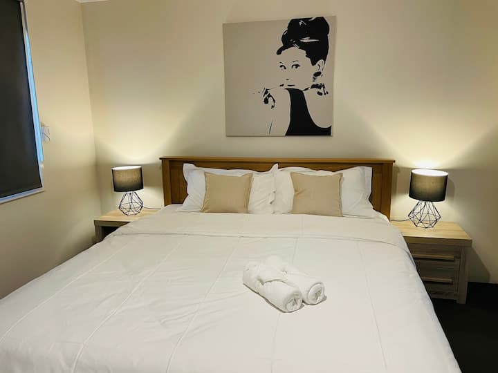 Cozy Master Brm Kingbed & Ensuite Close Airport - Victoria Park