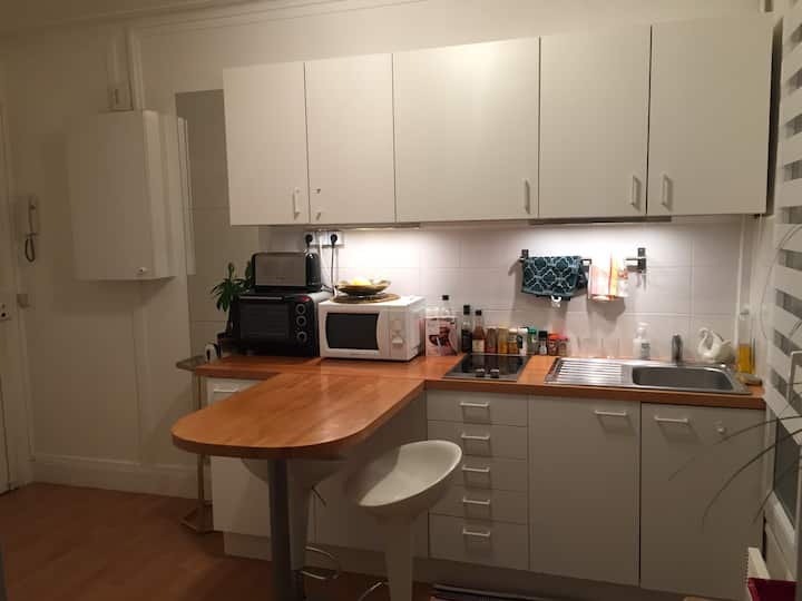 Paris : Petit Cocon Dans Le 11eme Arrondissement - Paris