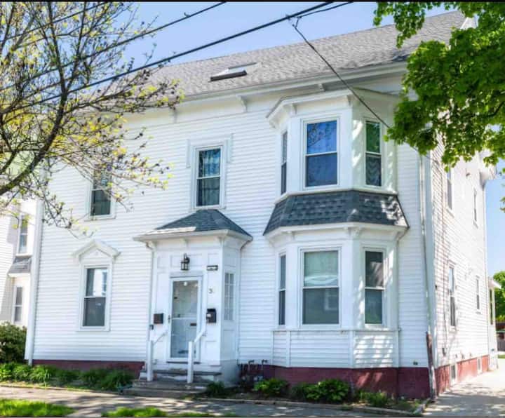 Walking Distance To Downtown Salem - Salem, MA