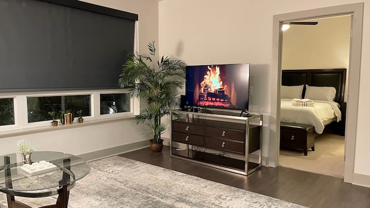 Home Away From Home | Heart Of Tysons | Spacious - Fairfax, VA