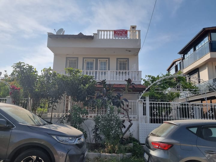 Denize 50 Metre 6+1 Villa - Urla