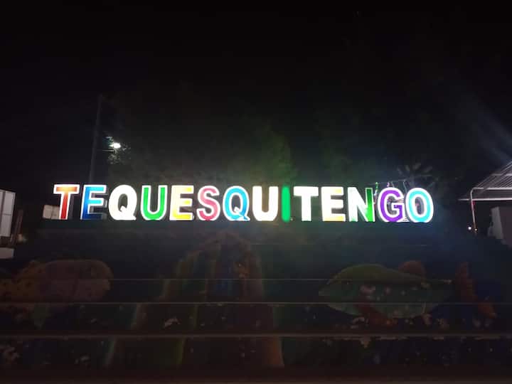 Jacarandas - Tequesquitengo