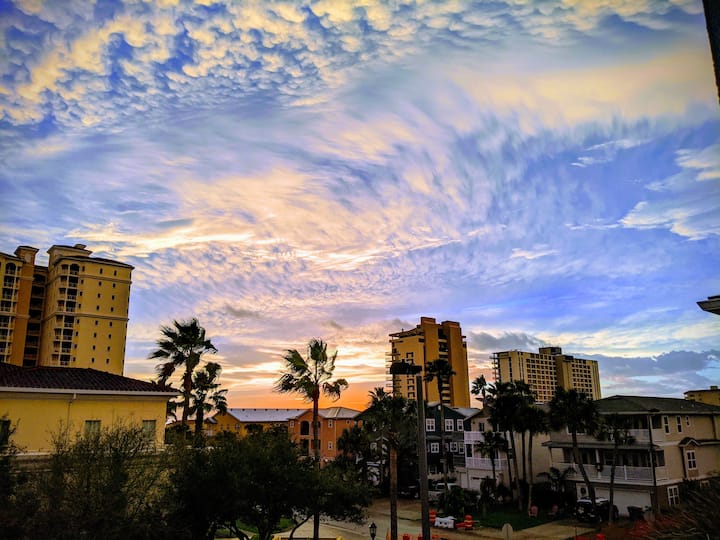 Deluxe Beachy Fun Townhouse - Jax Beach - Jacksonville Beach, FL