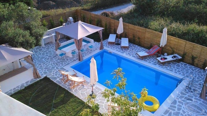 Villa Akteos By Zen Realty & Property Managemet - 哈爾基季基州