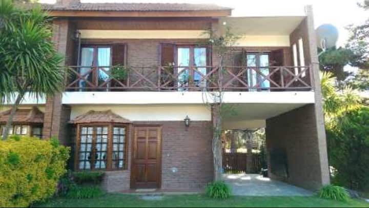 Acogedor Duplex En Hermoso Barrio Cerca Del Centro - Pinamar