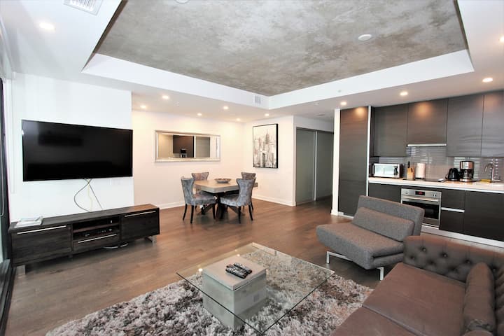 Stunning 1000 Sf One Bedroom - Toronto