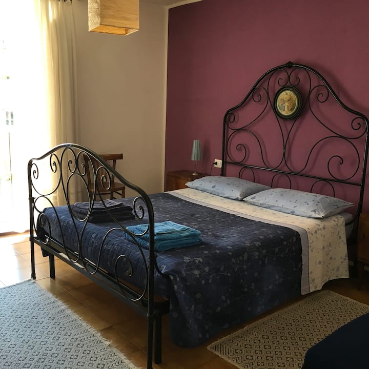 Camera Viola A Casa Della Jana Bruna - Bosa