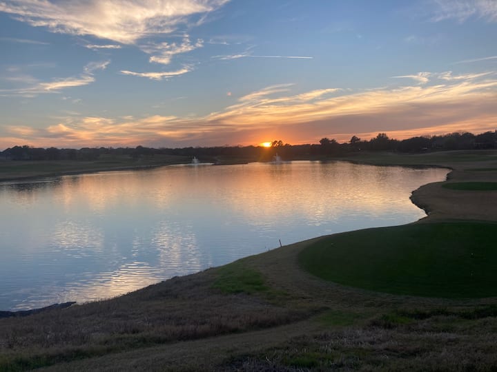 Views, Luxury & Privacy On The Golf Course - McKinney, TX