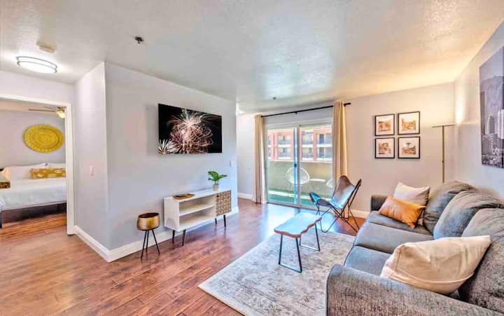 Charming 2br/2ba Condo 1mi From The Vegas Strip! - 라스베이거스 스트립