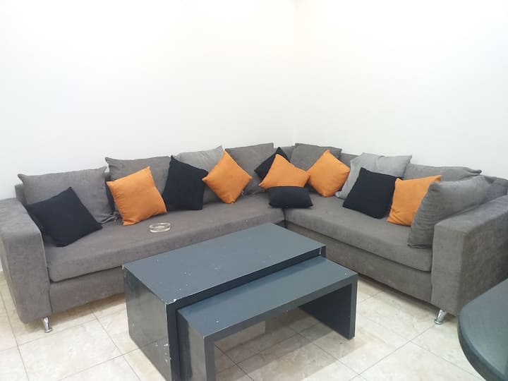 شقة جميلة وسط المدينة هادئة بها كل ما تحتاج آلية - Hurghada