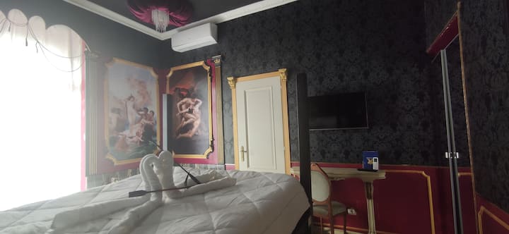 Camera Matrimoniale Con Bagno E Idromassaggio - Ladispoli