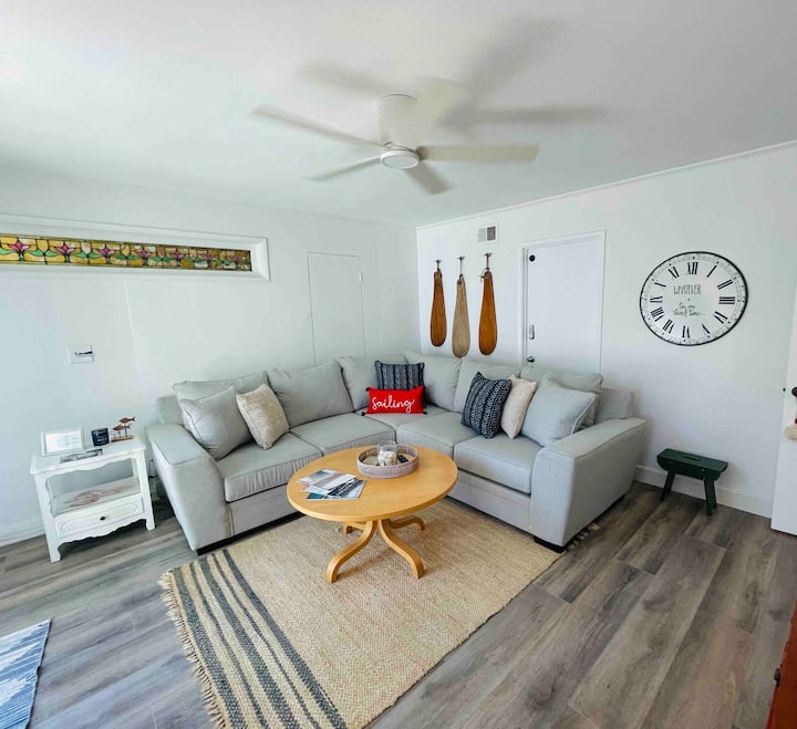 Nautical Nook - Costa Mesa, CA