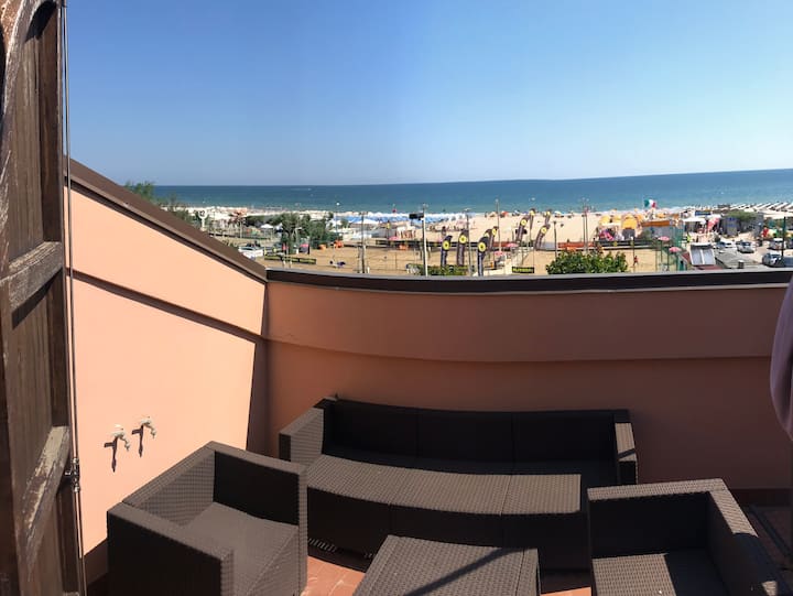 Design Sul Mare Con Vista,2 Camere Doppie, 2 Bagni - Riccione