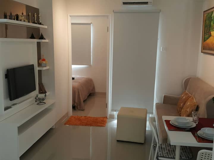 2br Comfort Apartment Senayan/permata Hijau Area - Jakarta