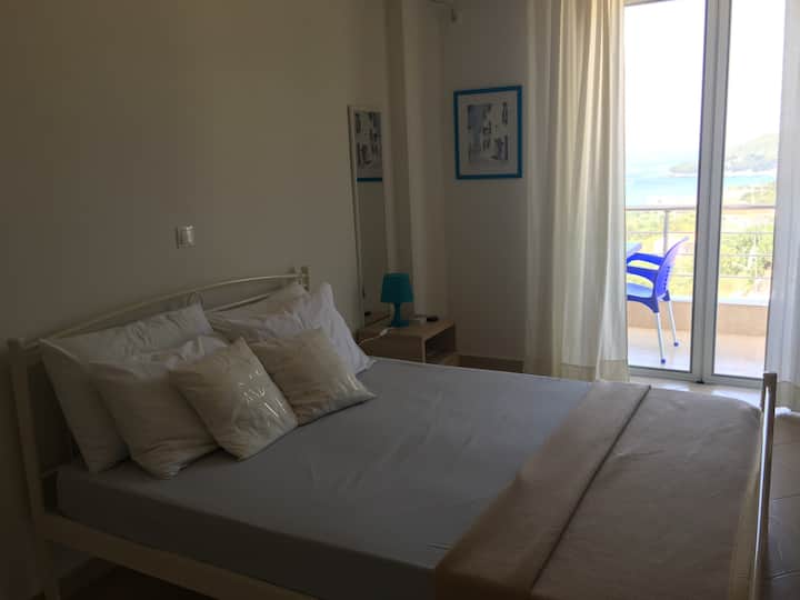 Marika's Apartments - Himarë