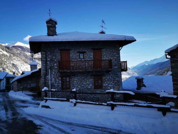 Antica Baita Ristrutturata (Only For 2) - Courmayeur