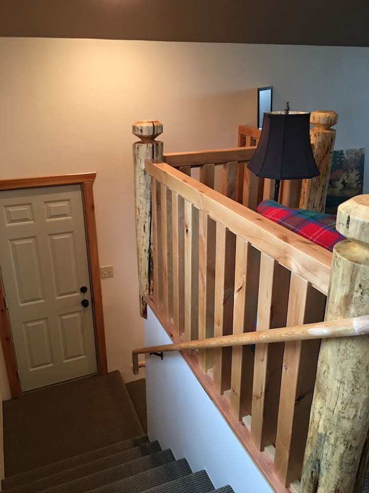 Spacious Yellowstone Area Loft - Island Park, ID