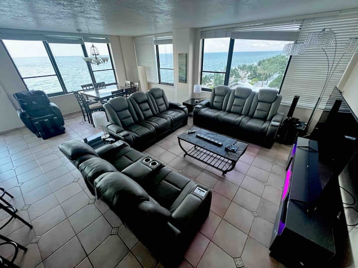 Oceanfront Dream Condo 2/2 - ハリウッド, FL