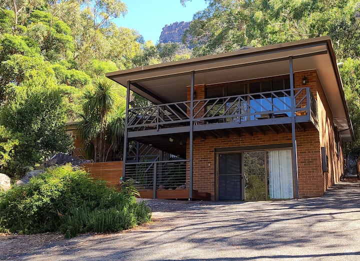 Serenity On High - Halls Gap, Vic - Halls Gap