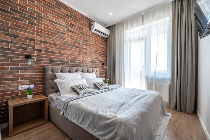 Стильна квартира з балконом на 5 Фонтана/2015 - Odessa