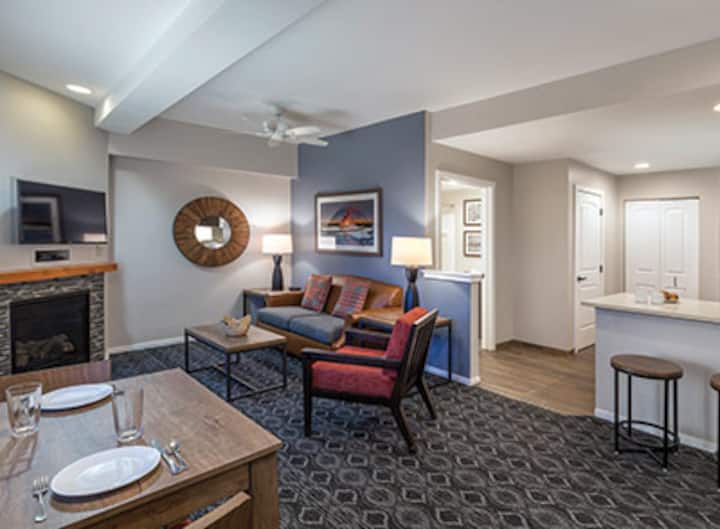 5 Min To West Entrance - 5 Beds Sleeps 8 *Hot Tub* - West Yellowstone, MT