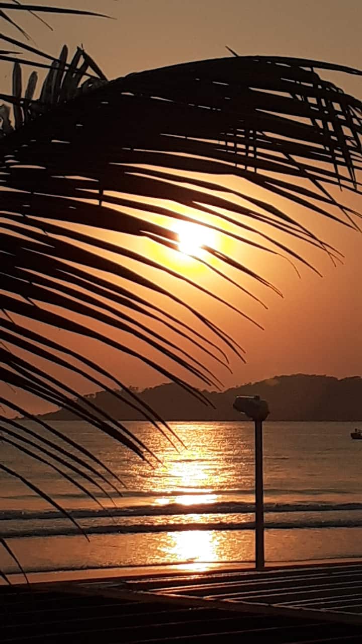 Casa Na Praia De Bombas Com Churrasqueira - Bombinhas