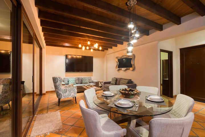 Family Home W/ Terrace, Grill & Private Bathrooms - San Miguel de Allende