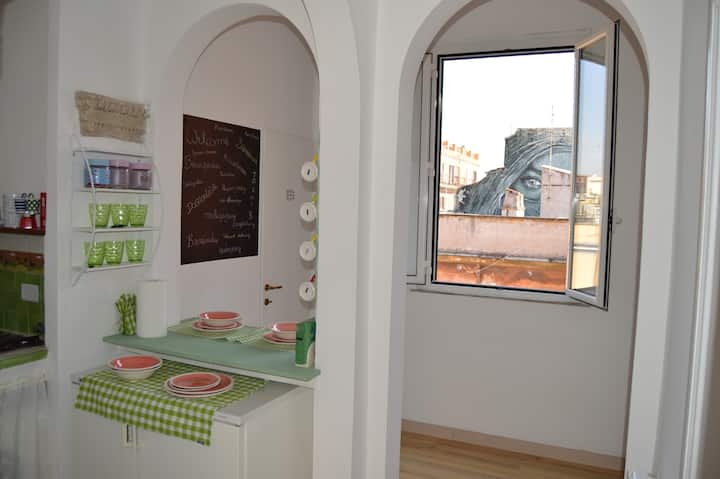 Delightful And Independent Apartment In Borgo Pio - Vatican City